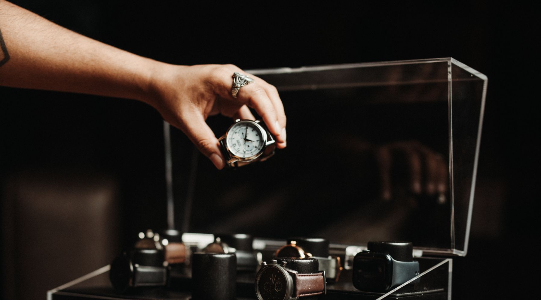 5 Easy Steps to Organize Your Watches Like a Pro - Holme & Hadfield